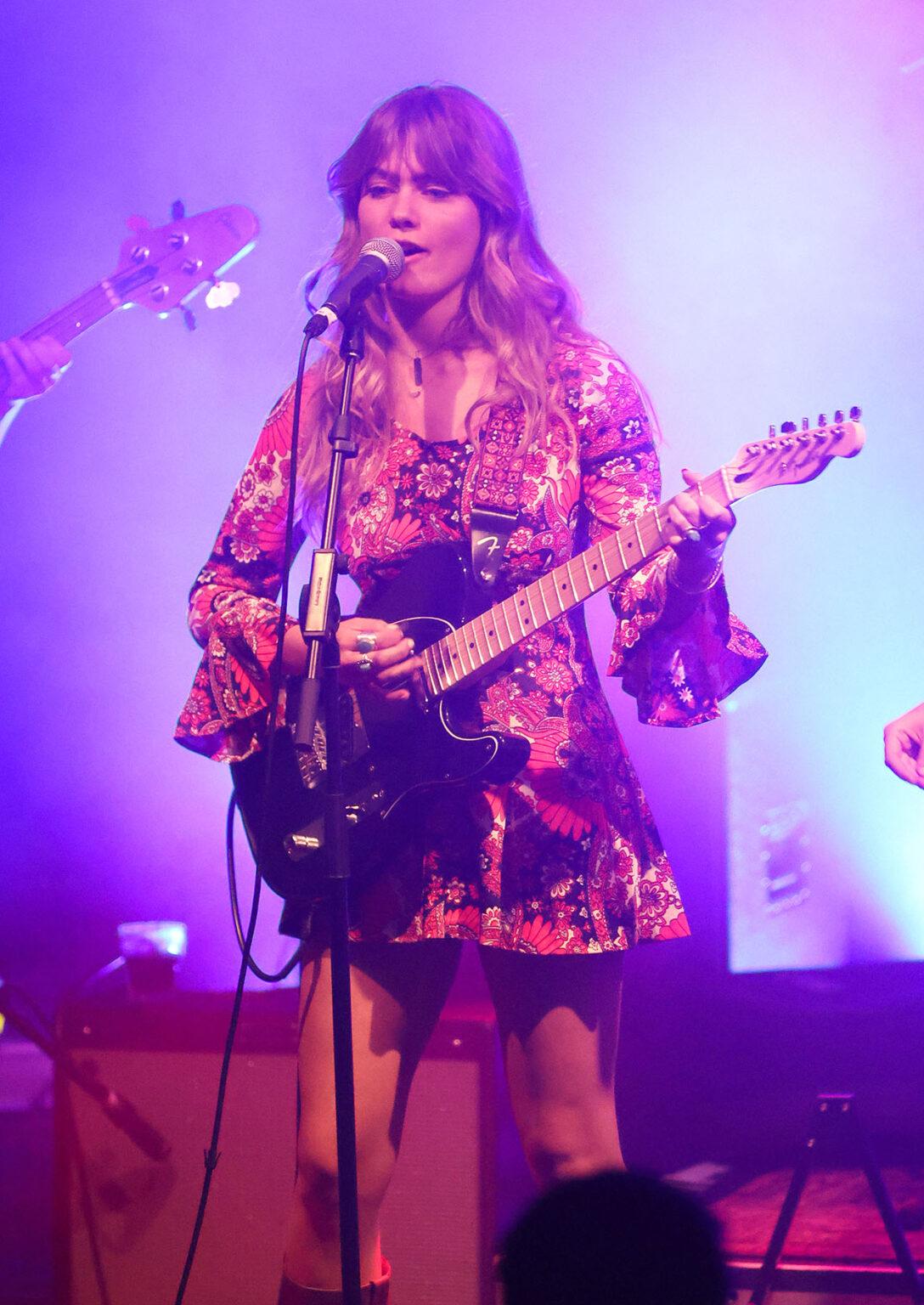 Mia Hewitt's band Father's Favourite played a cute little set at Oxford ...